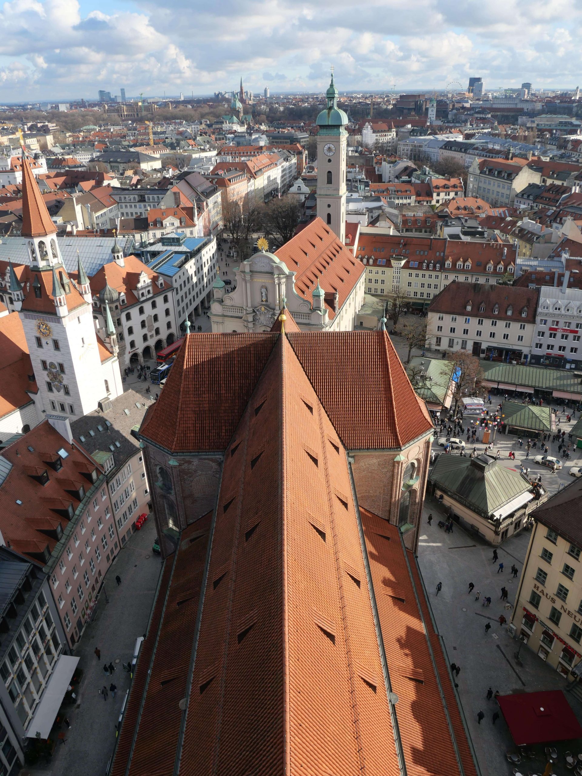 Der Alte Peter in München - ein Aufstieg der sich lohnt - simon georg